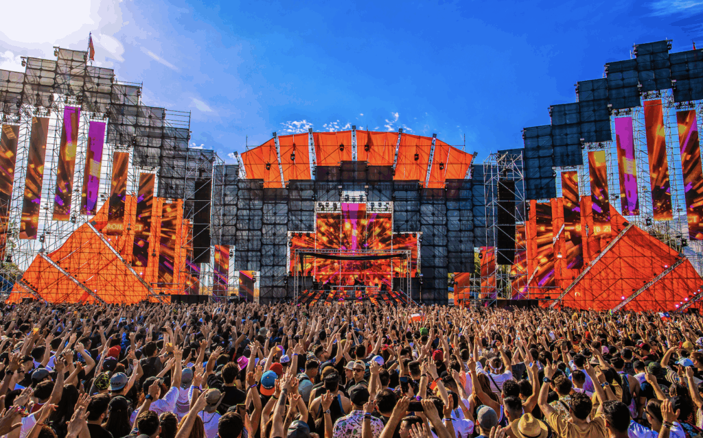¡20 años de historia! Creamfields Chile 2025 revela line-up por día ...