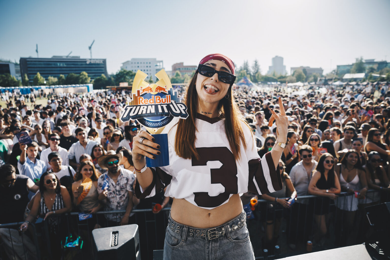¡Hito para la música urbana! DJ Bárbara Urrutia hace historia y se ...